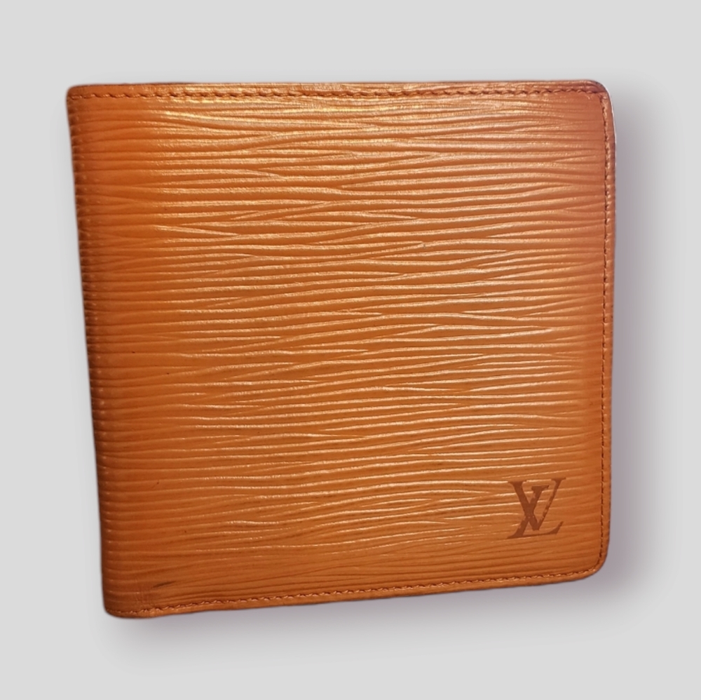 Louis Vuitton Tan Brown Epi Bifold Wallet - Gem